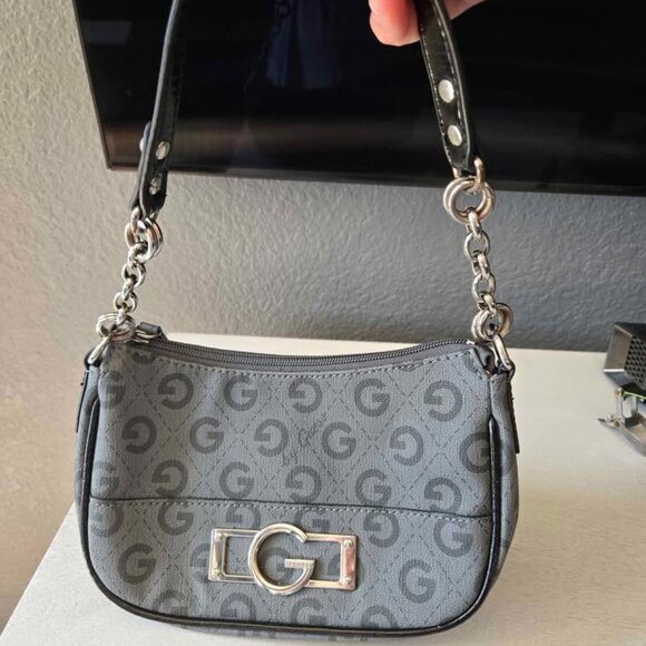 Guess | Bags | Small Guess Purse | Poshmark